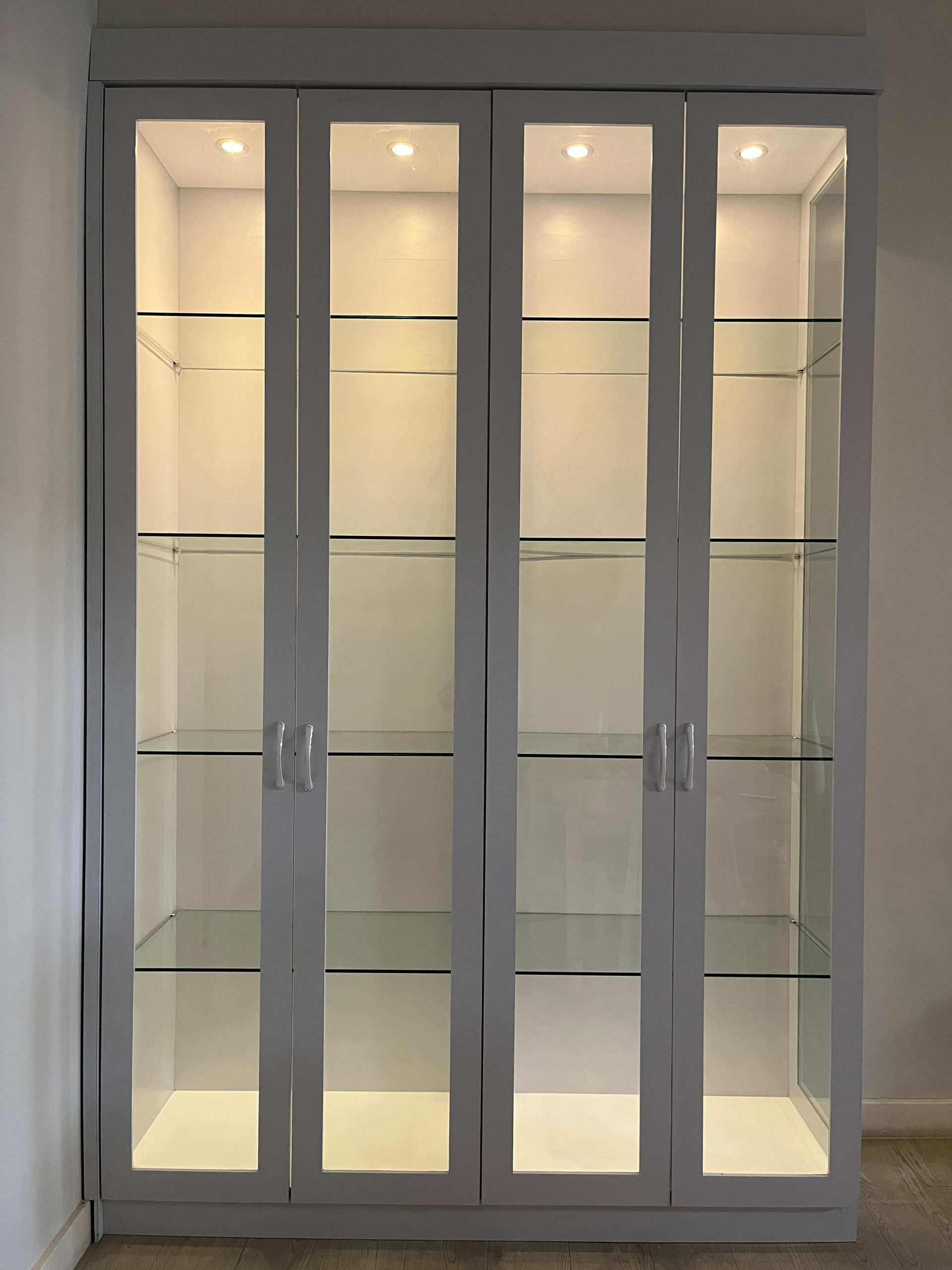 Kontraktor Civil | Lemari Pajangan Minimalis